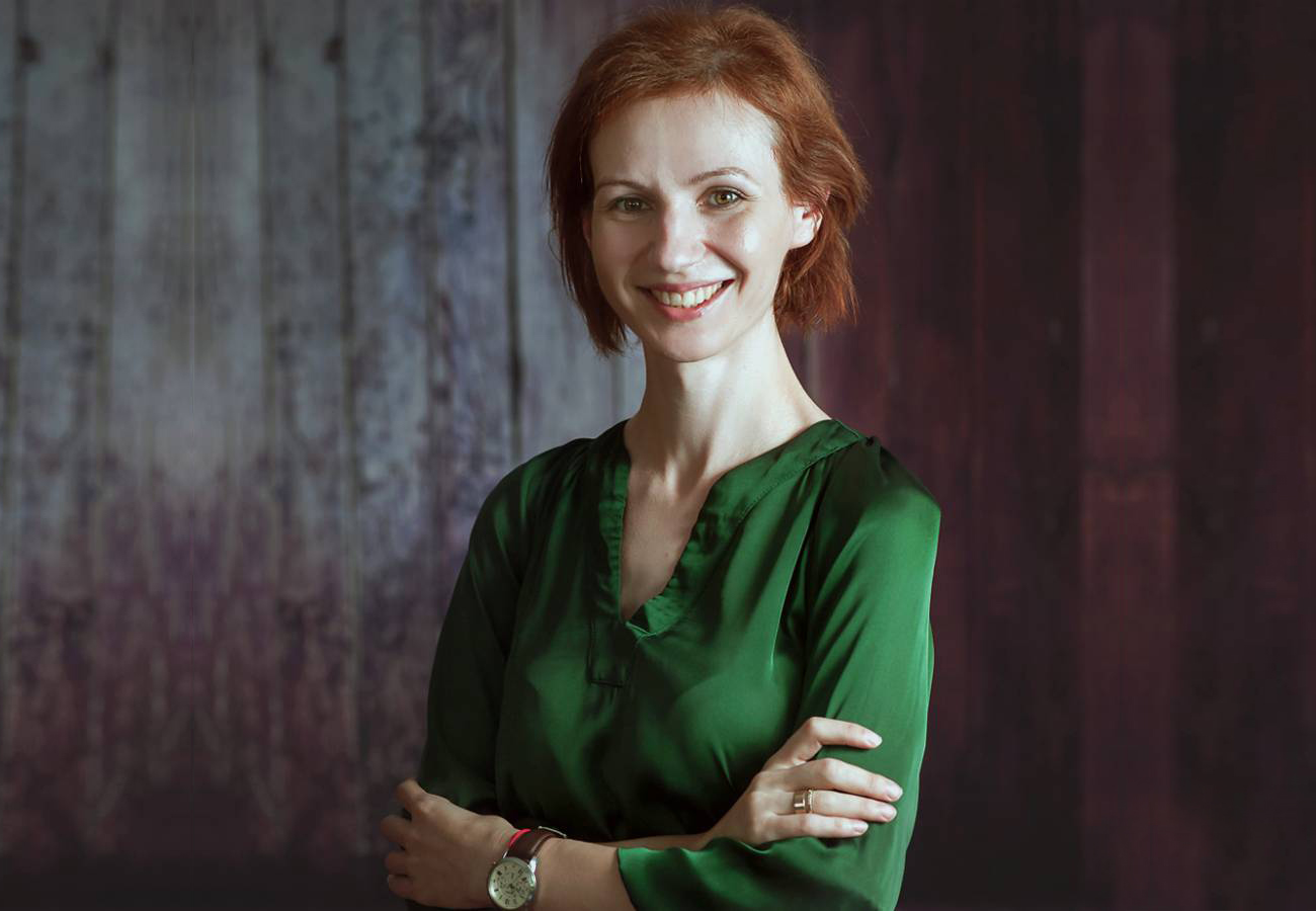 Directorul şcolii gimnaziale Step by Step trăieşte un moment unic! Mihaela Stafiescu, aniversare ...